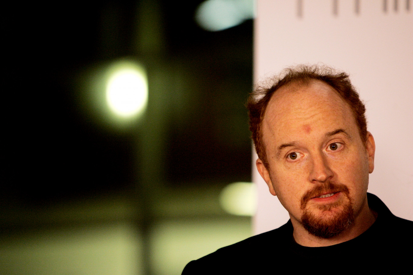Az HBO kivágja az egyik műsorából Louis C.K.-t, és a korábbi ...