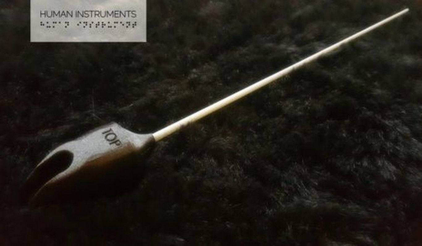 „Tapintható” karmesteri pálcát fejlesztettek ki vak zenekari zenészeknek