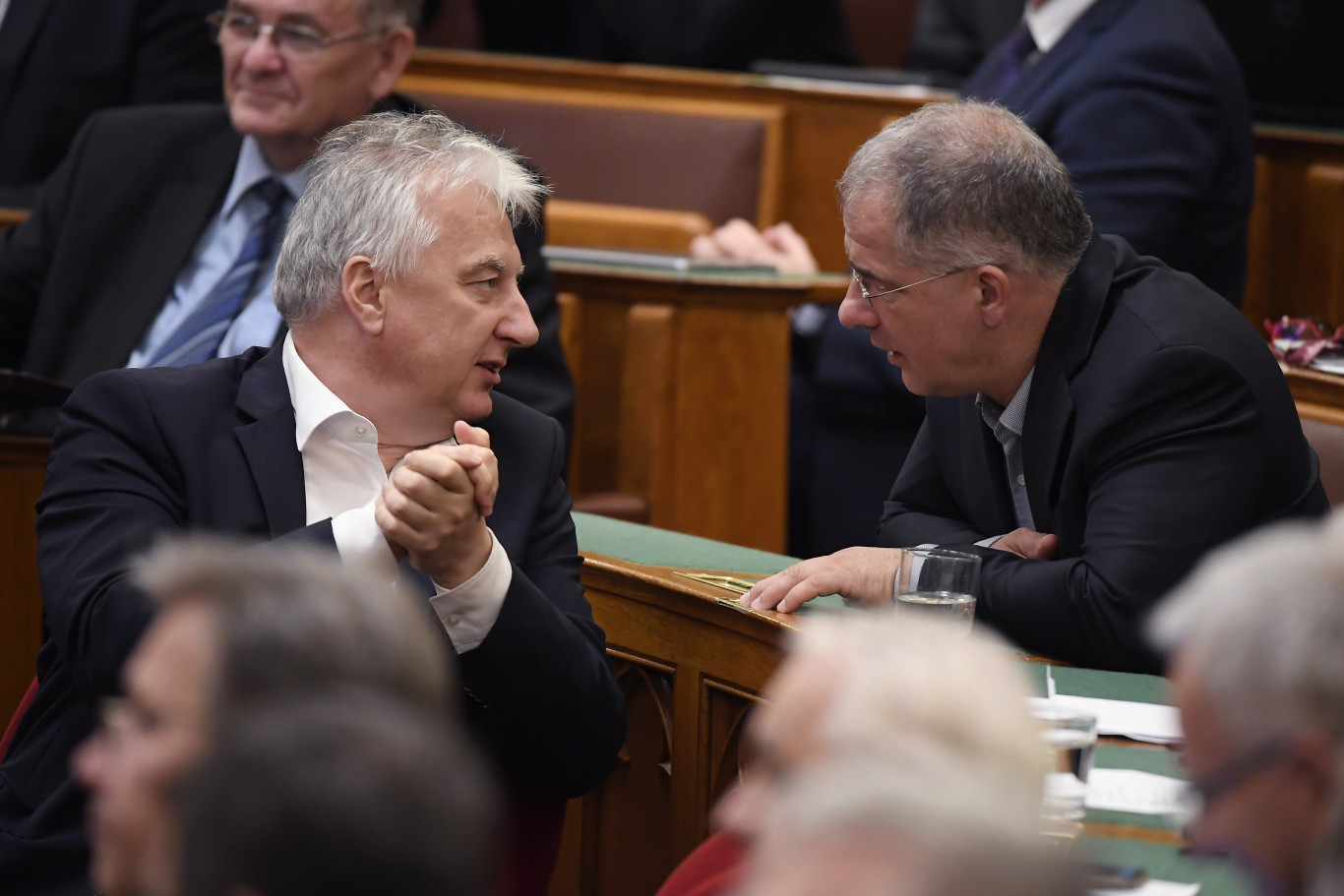 Megszavazta a Fidesz: megszüntették a kulturális szférában dolgozók ...