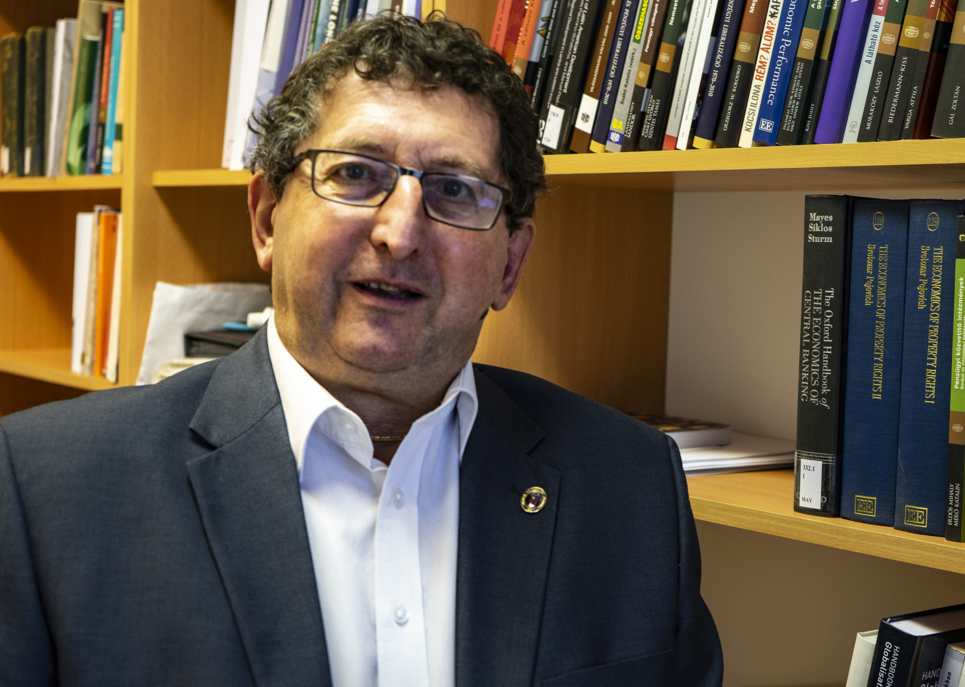 Csaba László: Egészen biztosan lehet tudni, hogy a következő válság ...