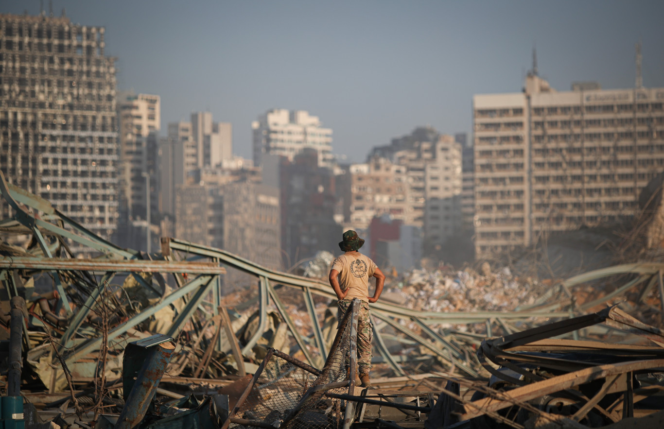 A libanoni főügyész és három bíró ellen is vádat emeltek a bejrúti ...