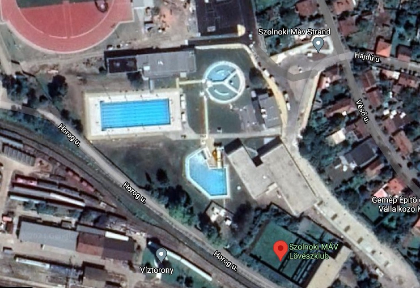 Átrepült egy lövedék a szolnoki lőtérről a szomszédos strandra