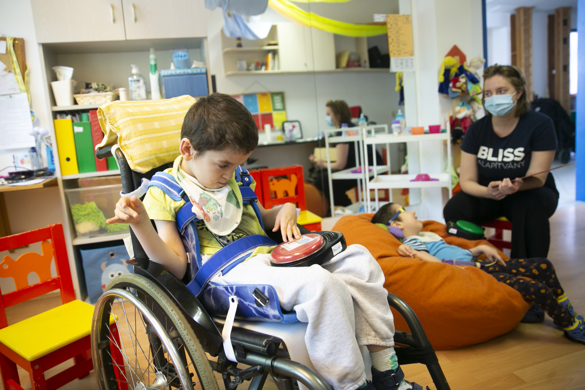 Bóné András Augmentatív és Alternatív Kommunikációs Fejlesztő Nevelés ...