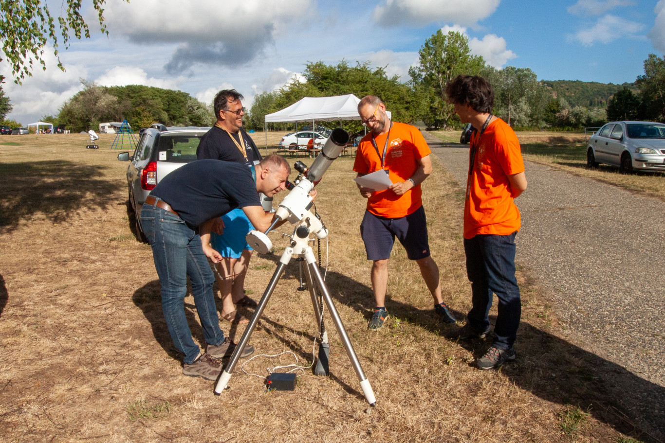 A csillagásztábor akkor is nagy élmény, ha egyetlen csillag sem látszik ...