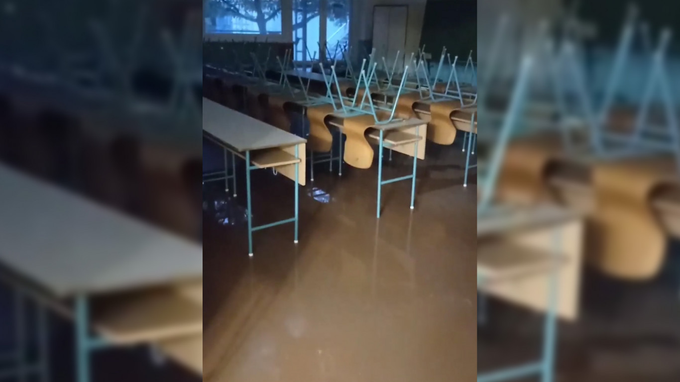 Gulyás nem ismeri a tető nélküli, beázó gödöllői gimnázium helyzetét