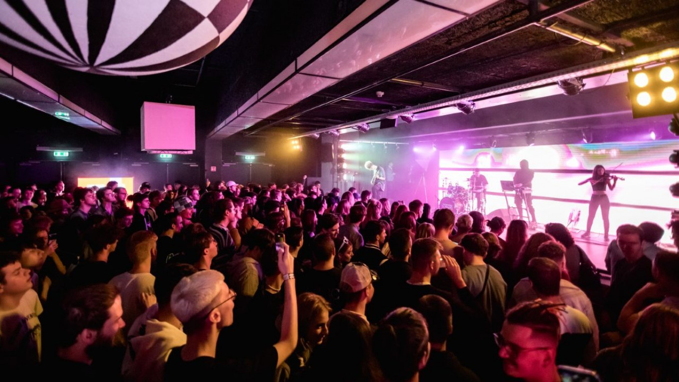 Azariah nyerte a legjobb sztiló, a Carson Coma a legnagyobb dili díját ...