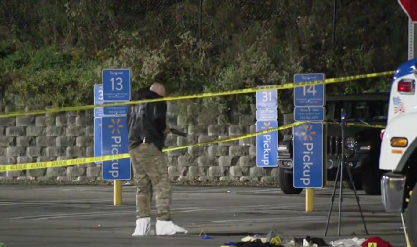 Állt a parkolóban, lelőttek mellette valakit, megpróbált segíteni, de ...