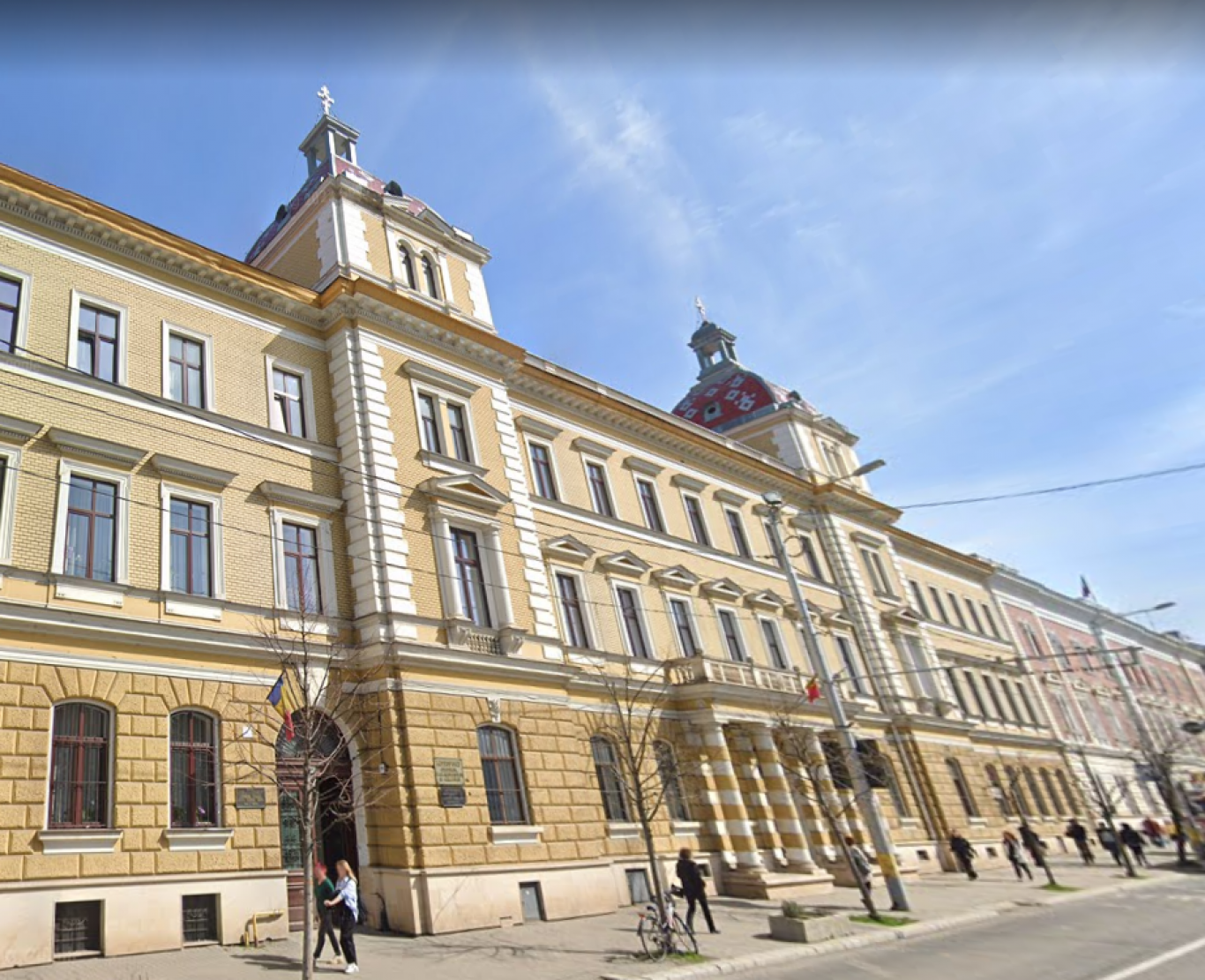 Huszonegy évet kapott a barátnőjét meggyilkoló volt kolozsvári egyetemi ...