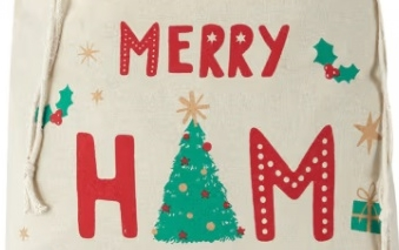 „Merry Ham-Mas” feliratú táskát árult egy ausztrál üzletlánc, de már ...