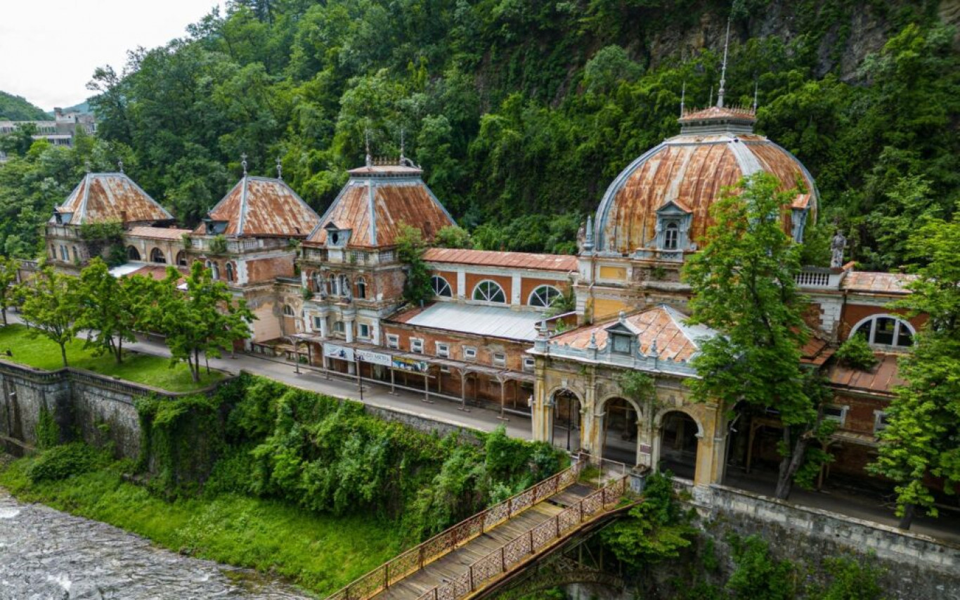 Egy komplett magyarországi turistacsoport kórházba került Romániában ...