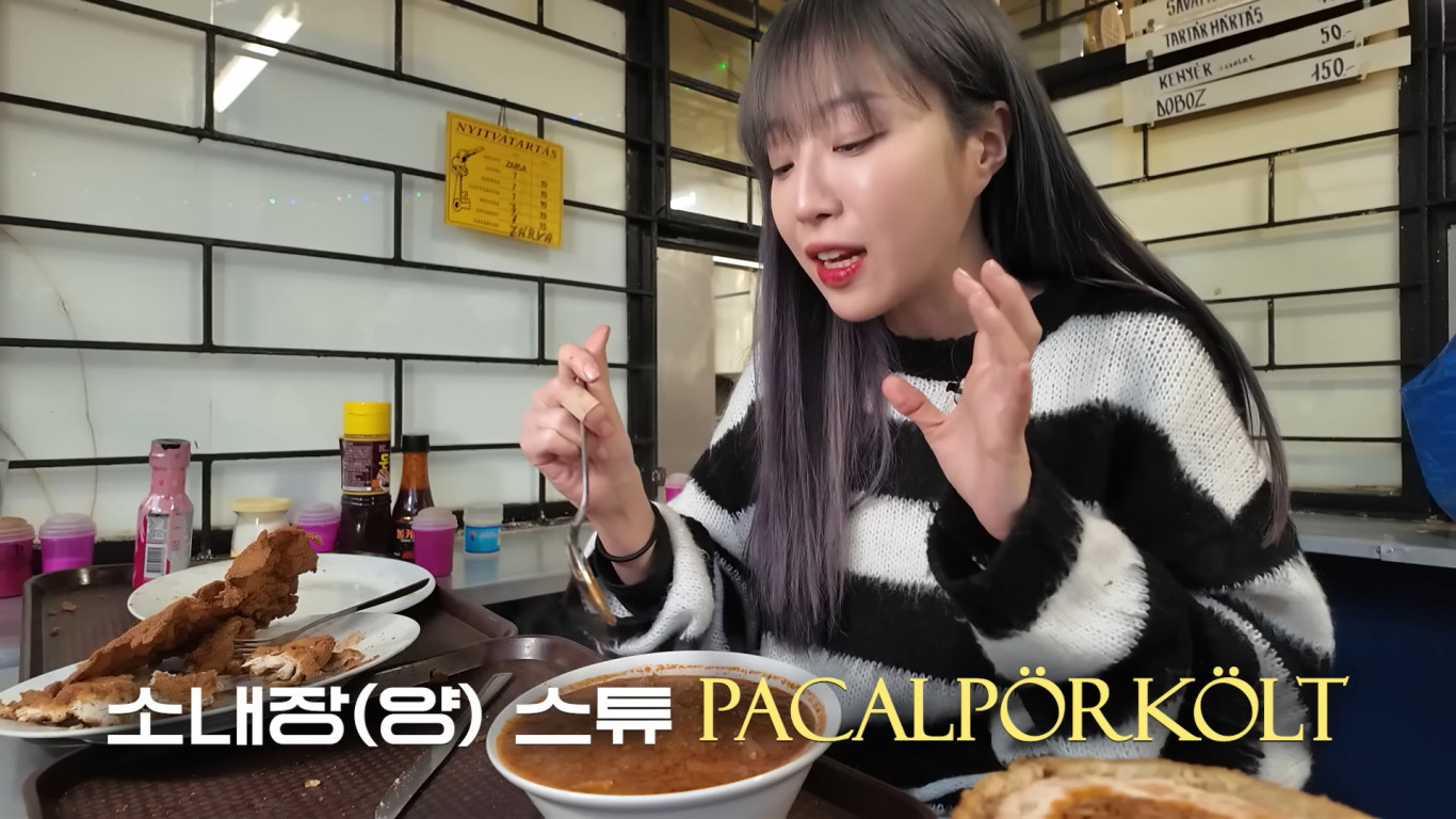 Már csak ez hiányzott az internetről: itt a Pléh Csárda mukbang