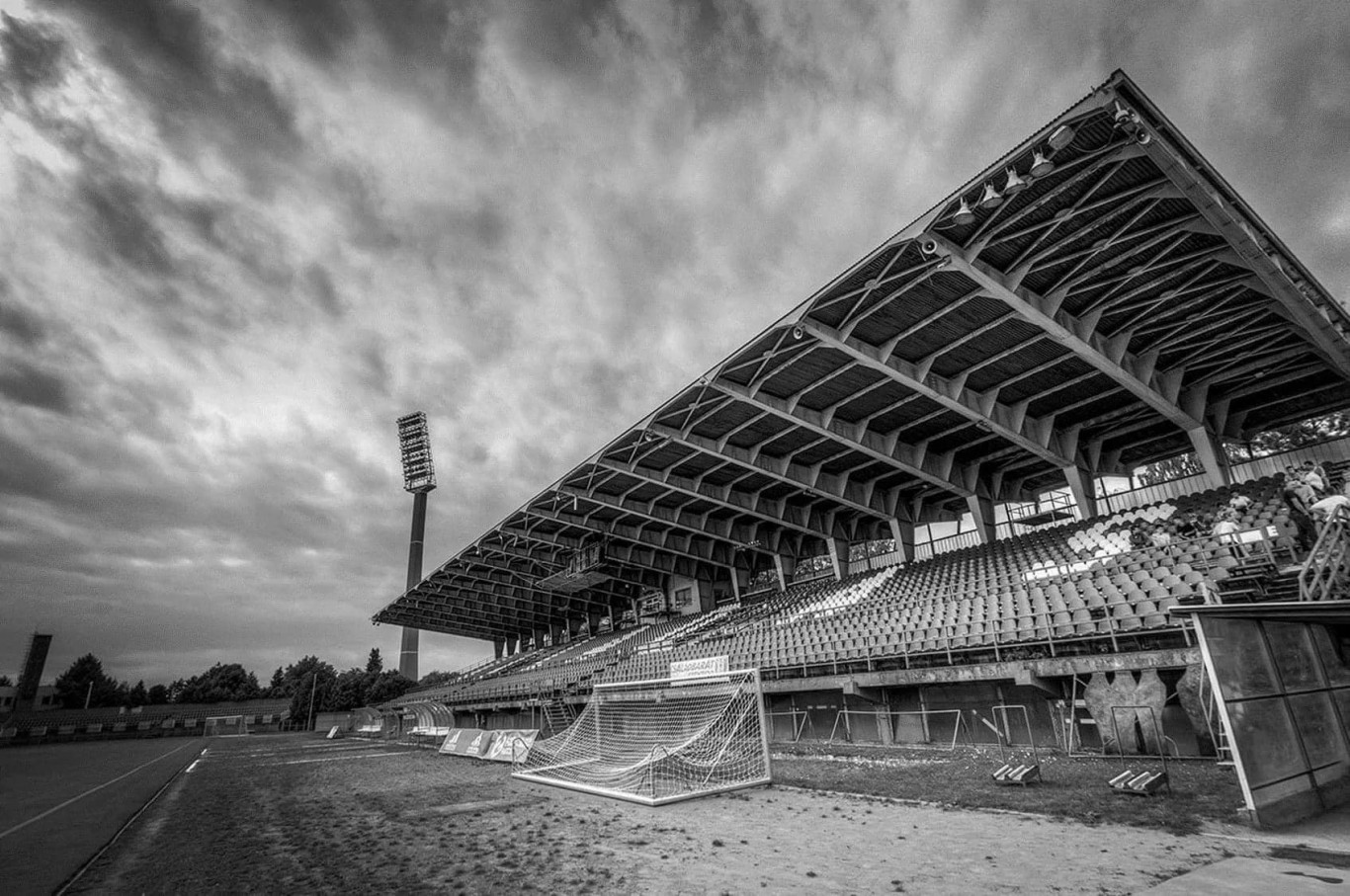 Hiába van 15 milliárdos stadion Szombathelyen, a Haladás egy korábban ...