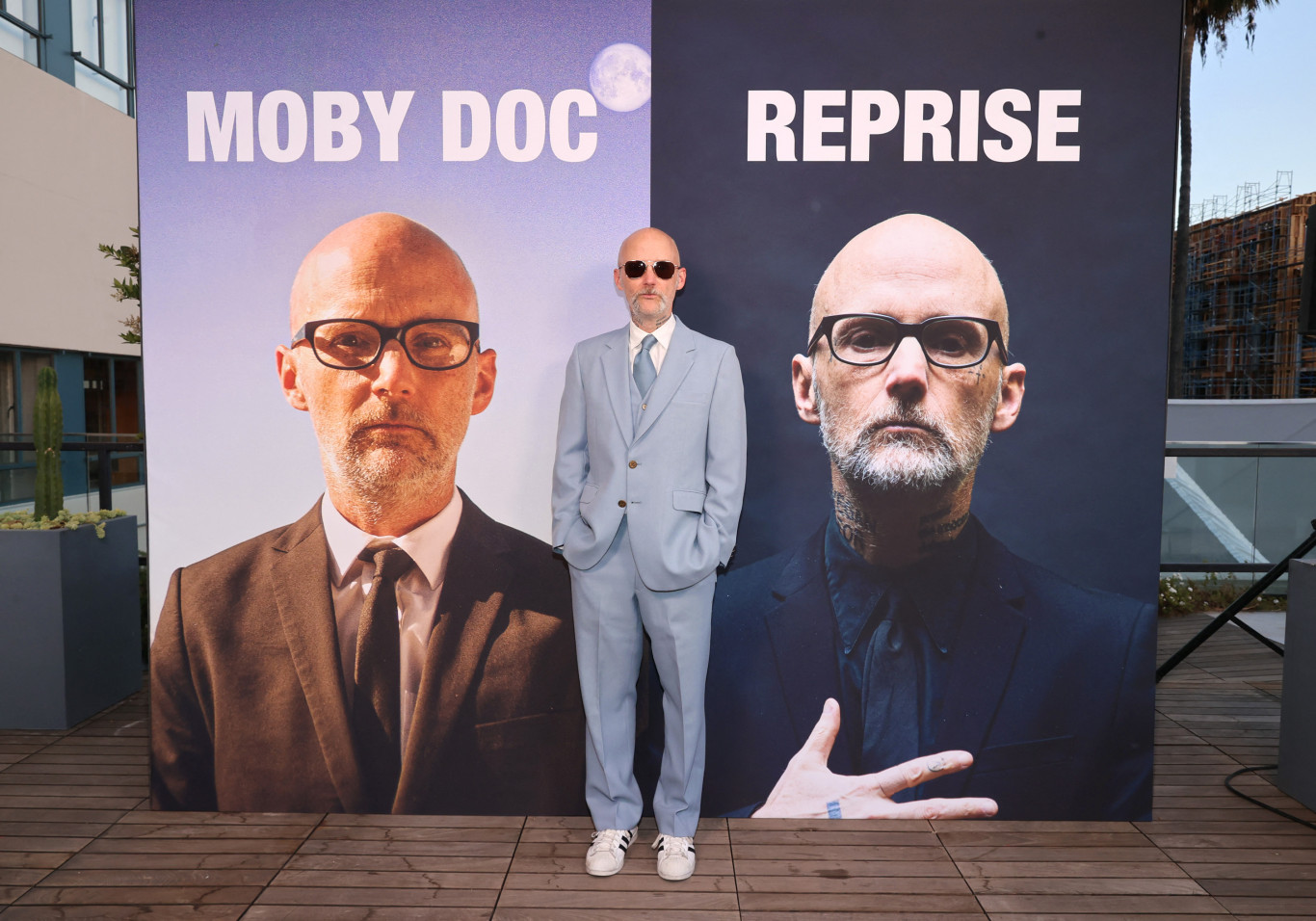 Jön a Moby, dik!